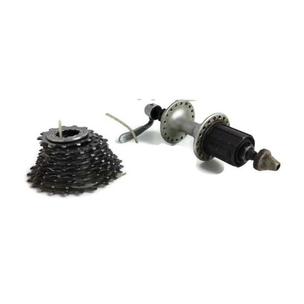 Shimano 105 Shimano 105 (FH-1056) 3 Classic 1990s Wheel + cogs used ...